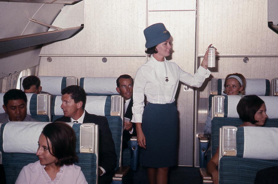 Aircraft disinsection | NZHistory, New Zealand history online