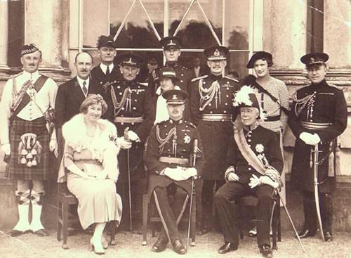Lord Bledisloe and personal staff | NZ History